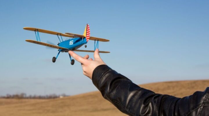 Best Remote Control Airplanes for Kids in 2024