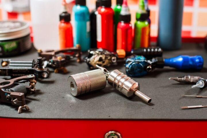 Proper Technique When Holding Your Tattoo Machine - 2024 Tips