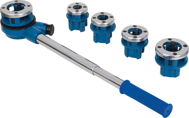 How to Use a Manual Pipe Threader - 2024 Guide