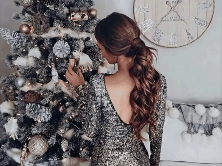 Holiday Outfits Style Guide - What to Wear This Holiday Season?