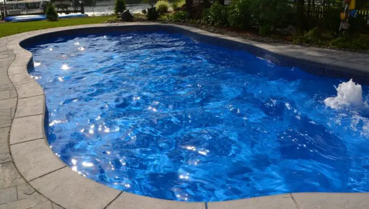 Deciding On The Right Fibreglass Pool For Your Home
